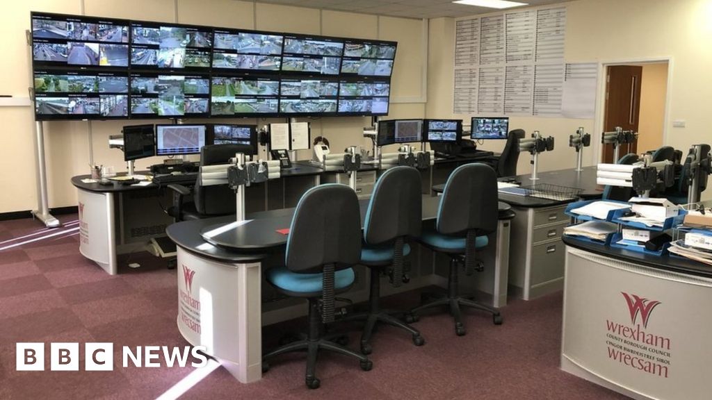 Flintshire CCTV cameras to be monitored in Wrexham - BBC News