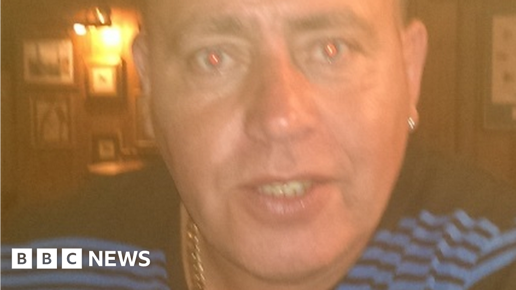 John Boreland: Family of murdered loyalist offer £10k reward - BBC News