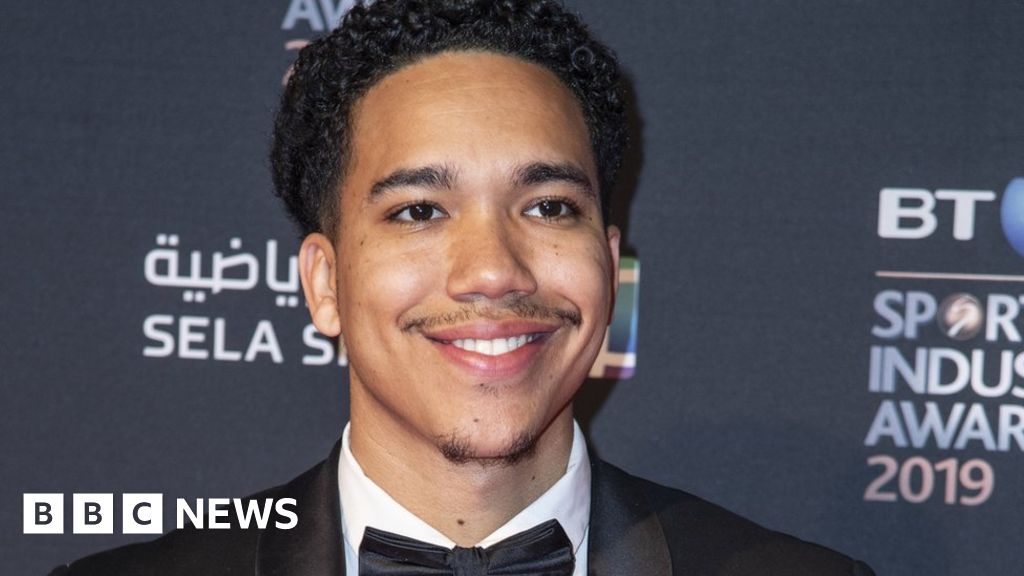 BBC MOTDx's Craig Mitch apologises for Liverpool comments - BBC News