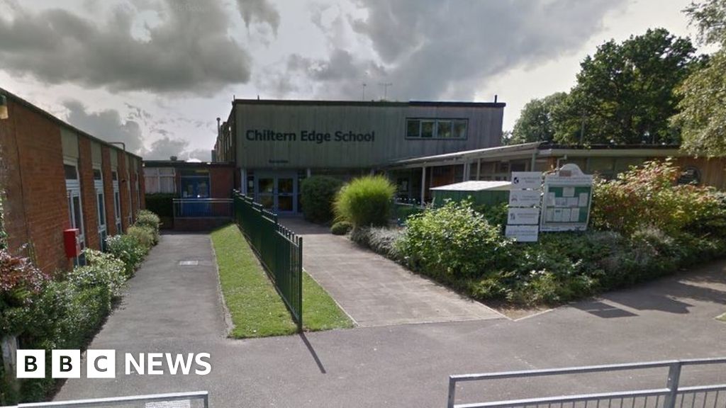 Chiltern Edge School may shut after 'inadequate' rating - BBC News