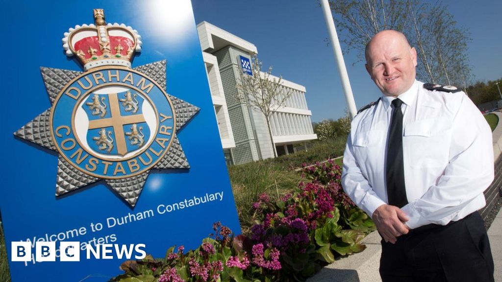 Durham police chief Mike Barton announces retirement - BBC News