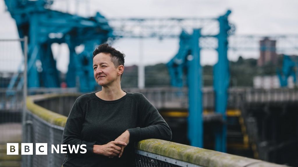 Dunston Staiths: A symbol of the past fighting for its future - BBC News