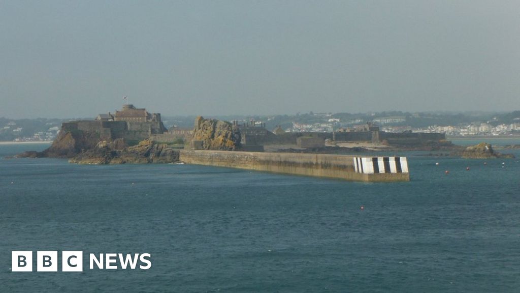 Sir George Carteret award launched for young people - BBC News