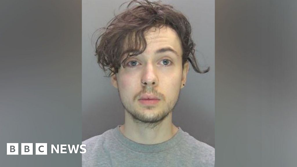 Suffolk indecent images scammer jailed for 30 months - BBC News
