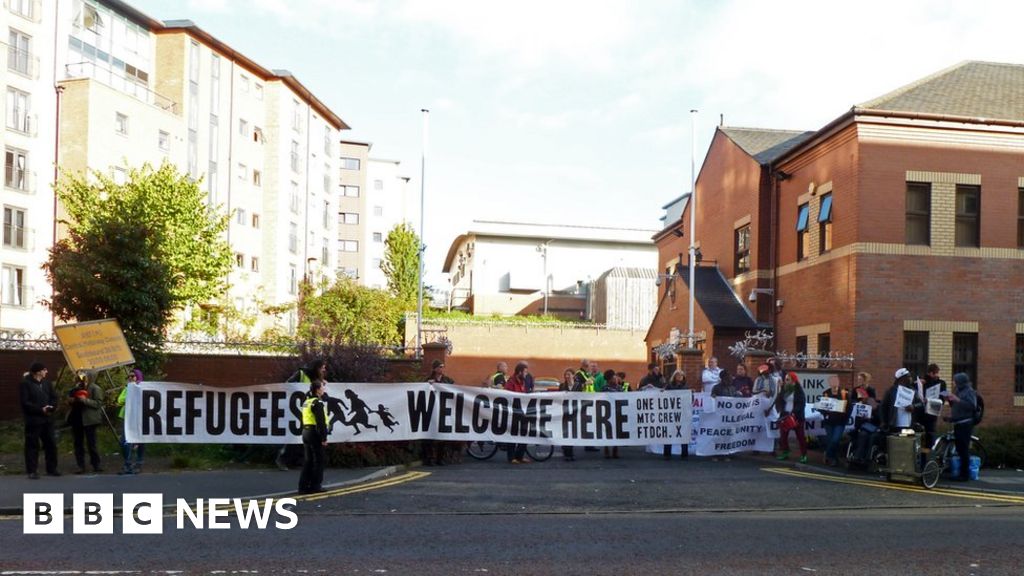 Newcastle protest against asylum seeker dawn raids - BBC News