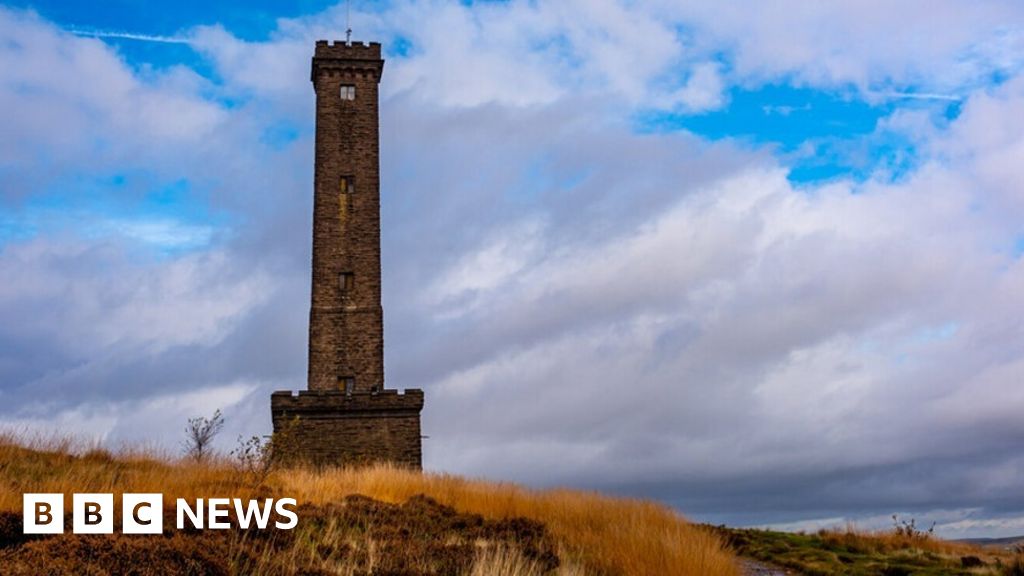 Holcombe Tower: Plans to stream views from Peel Monument