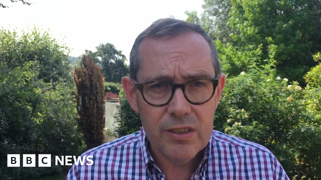 Parkinson's diagnosis for ex-minister Sir Peter Luff - BBC News