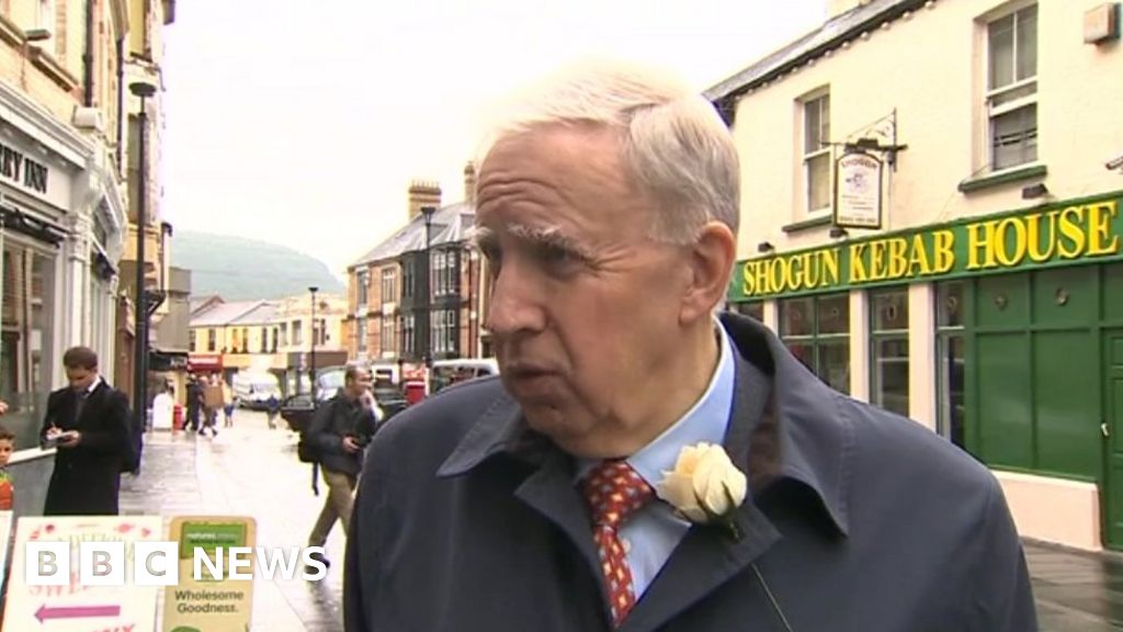 Labour's Lord Murphy admits difficult EU Remain campaign - BBC News
