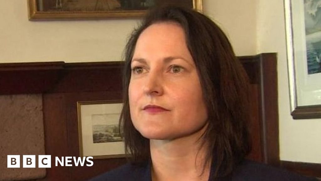 Devon and Cornwall PCC Alison Hernandez caught speeding - BBC News