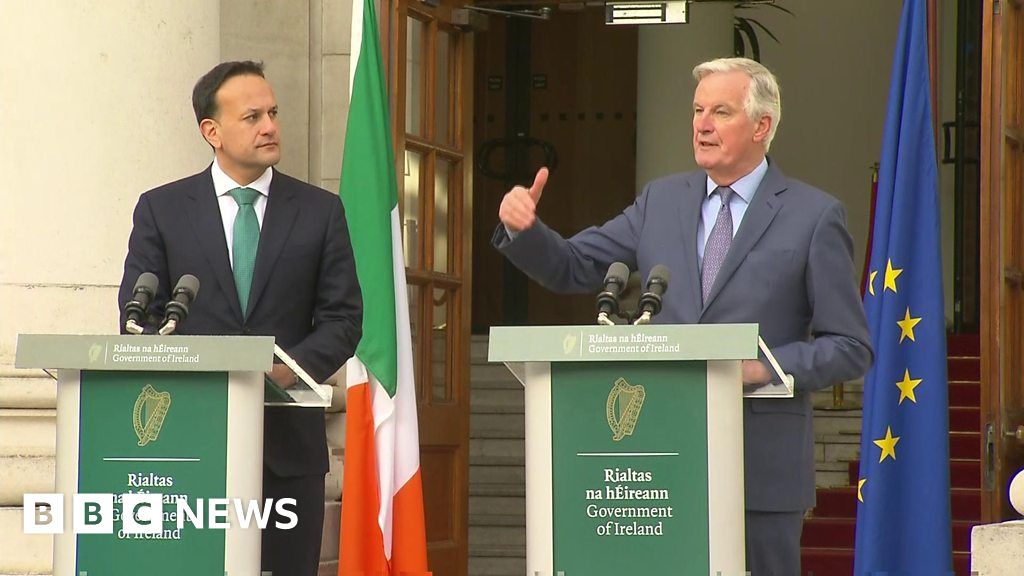 Brexit: Risk of 'cliff edge' in trade talks - Barnier - BBC News