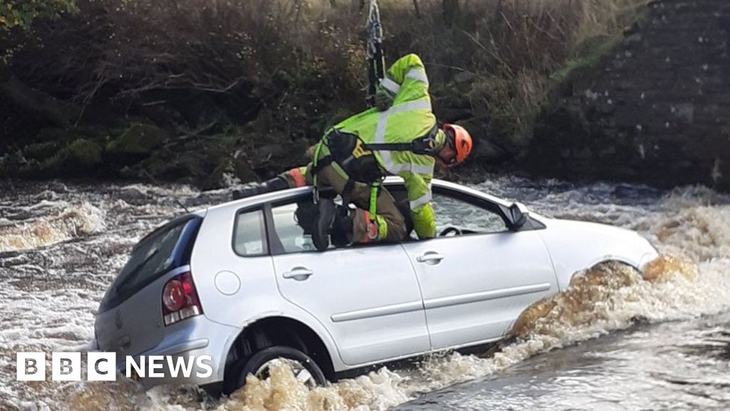 Westgate Ford: Person rescued after car gets trapped in water - BBC News