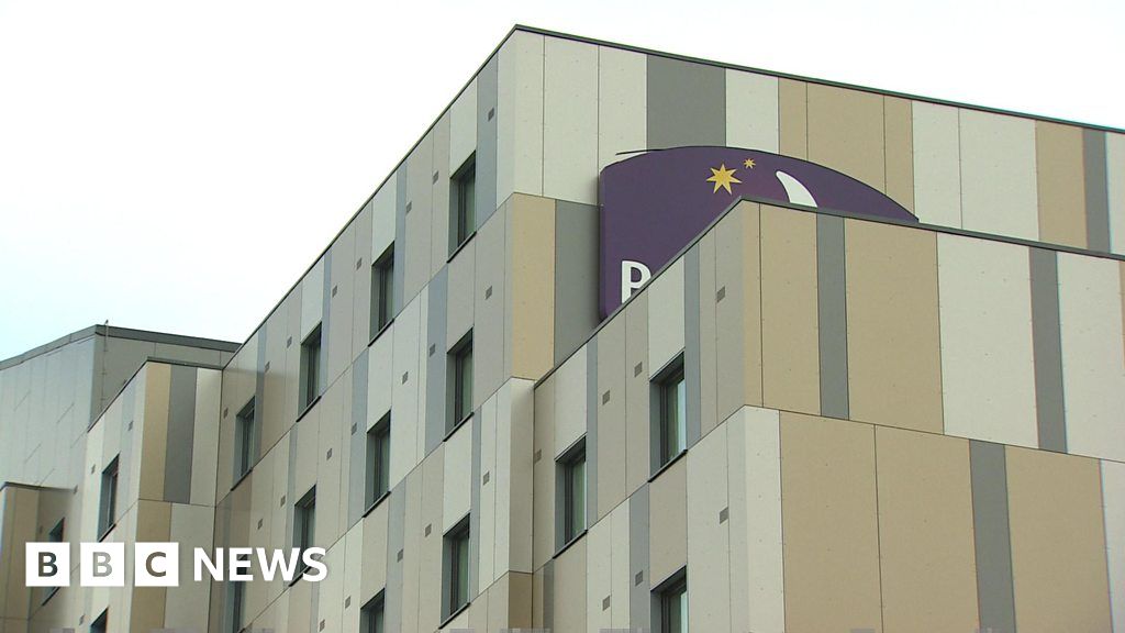 Premier Inn urgently reviews cladding - BBC News