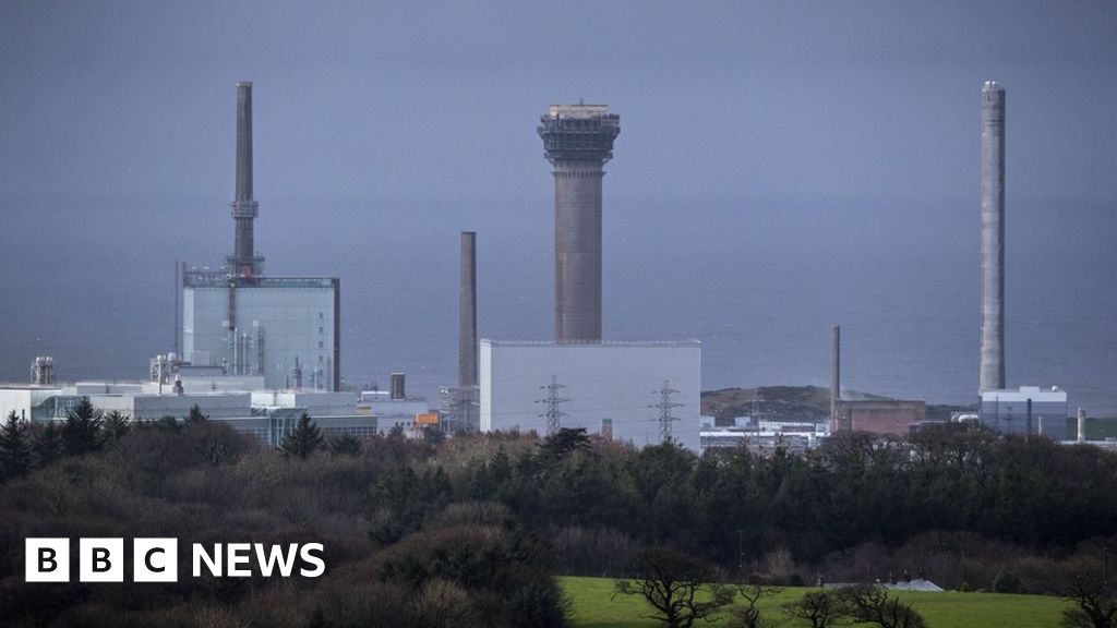 Sellafield security guards stage pay strike