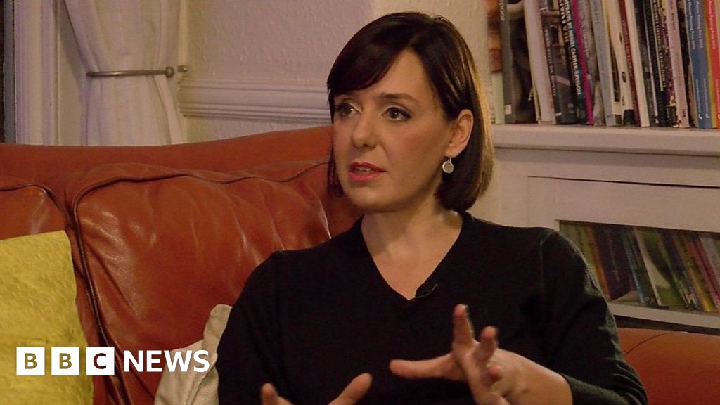 Suicide: We must end isolation, says campaigner - BBC News
