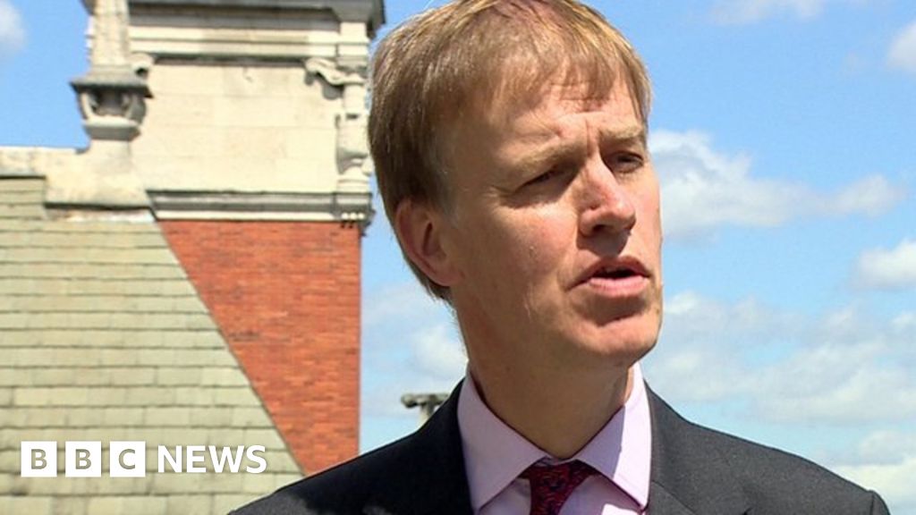 Timms: 'Party must come together' - BBC News