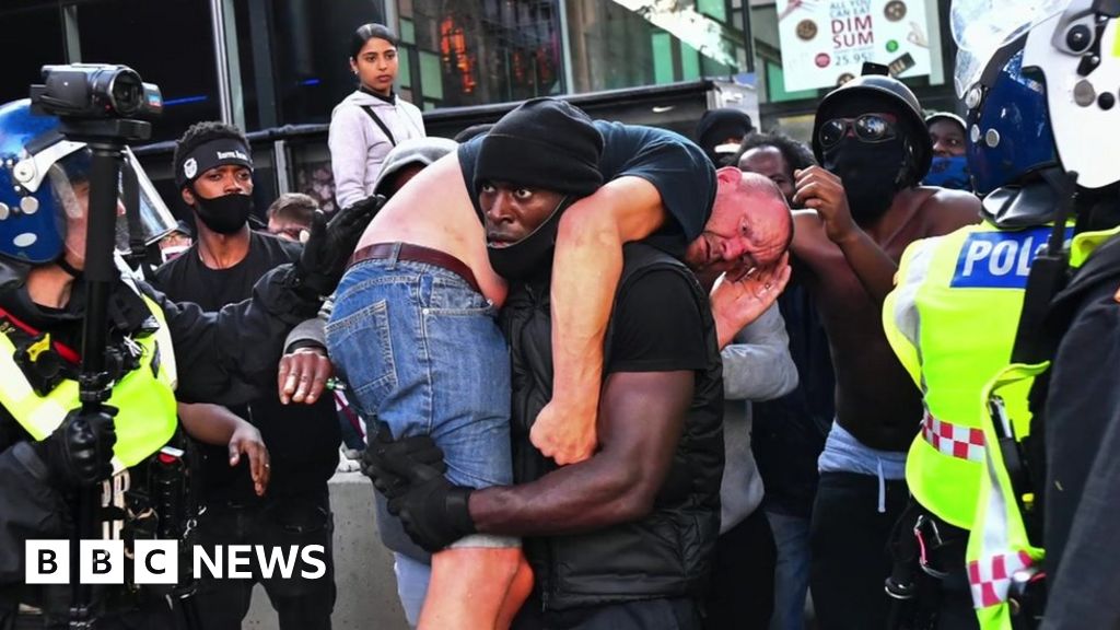 Black Lives Matter: Orchestra creates music inspired by iconic moment ...