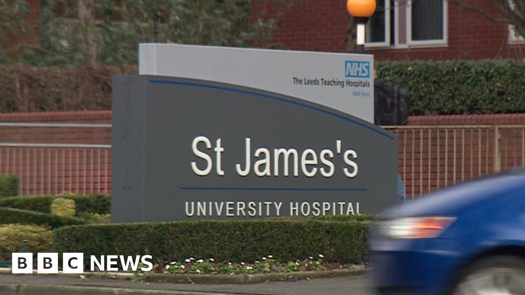 Covid: Public in dark about NHS staffing issues, ex-consultant says