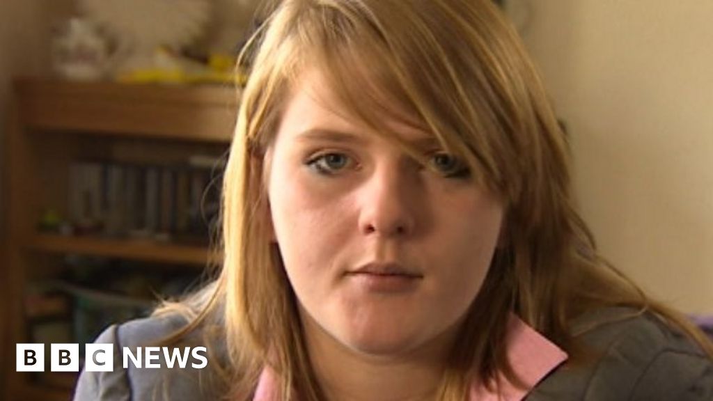 Spice addict recovers from legal high habit - BBC News