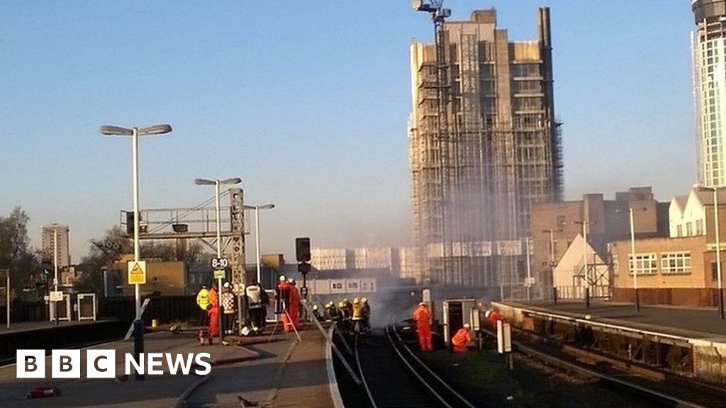 Vauxhall commuters face ongoing disruption after track fire - BBC News