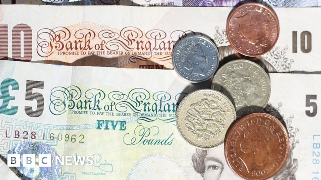 How do we spend our money? - BBC News