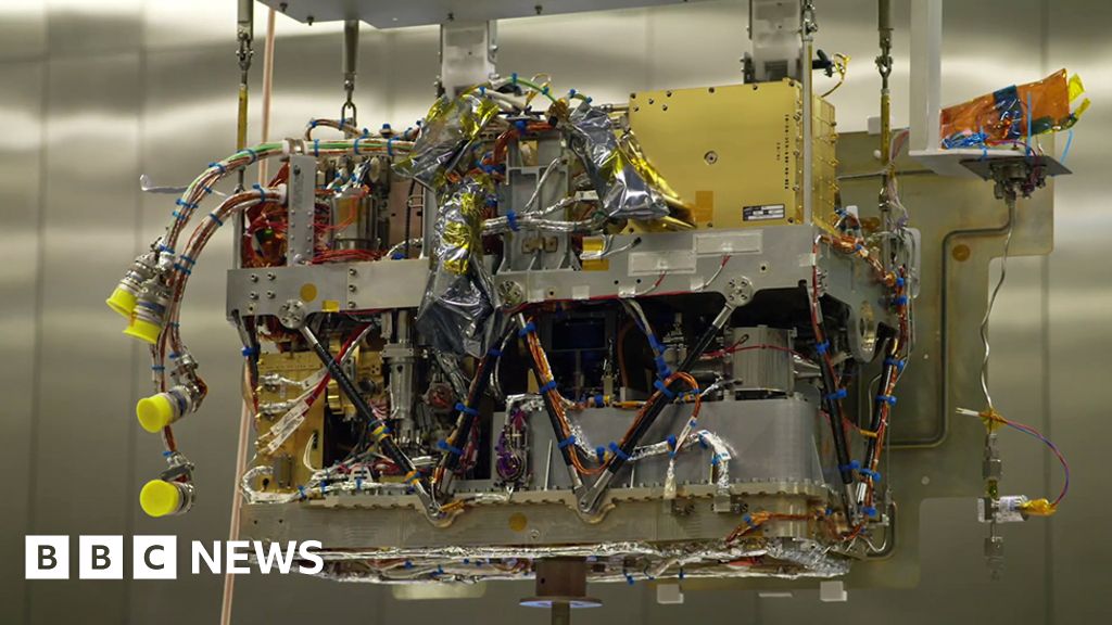 Mars: The box seeking to answer the biggest question - BBC News