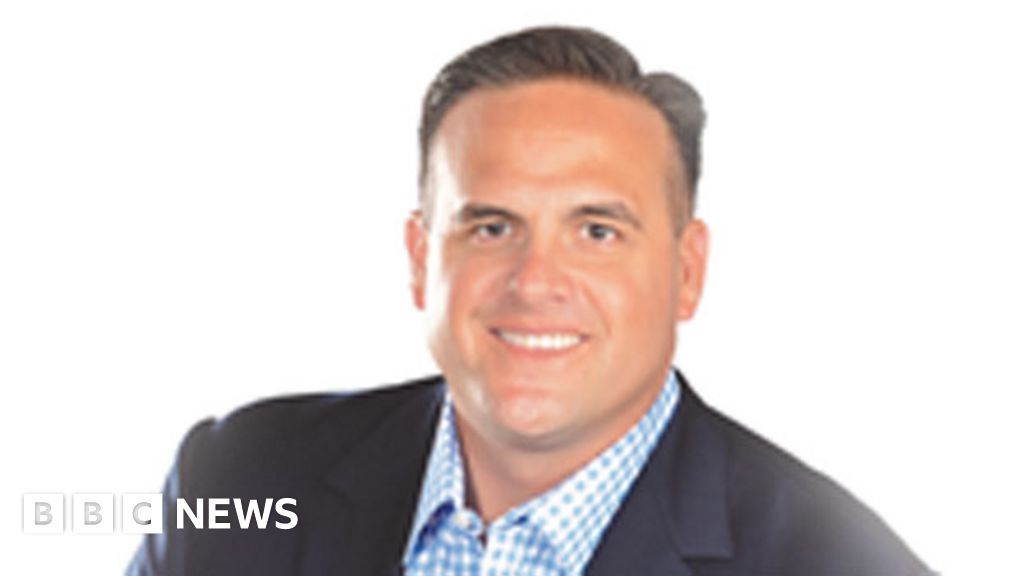 Florida senator quits after using racial slur in bar - BBC News