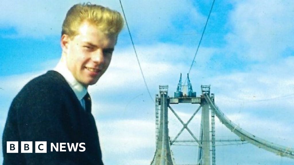 'It was quite a long way down' - BBC News