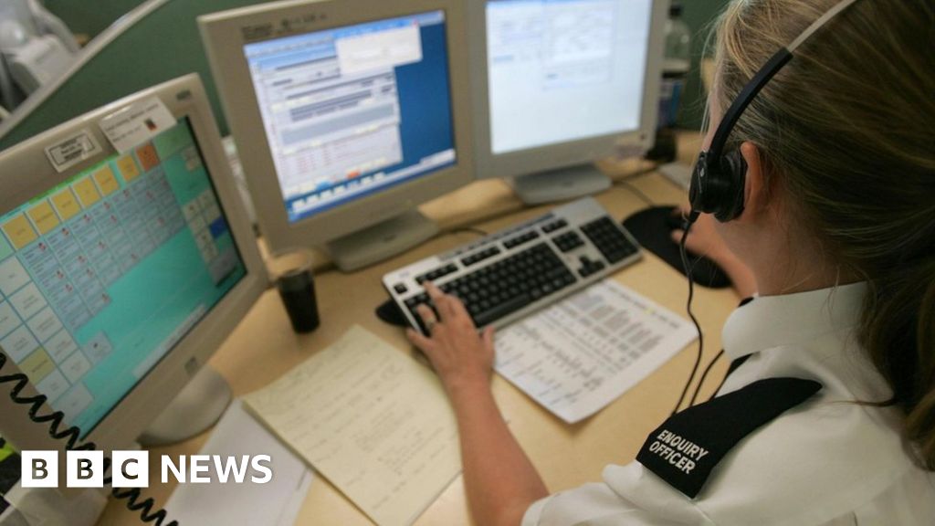 Cheshire Police 101 call hour-long delays 'unacceptable' - BBC News