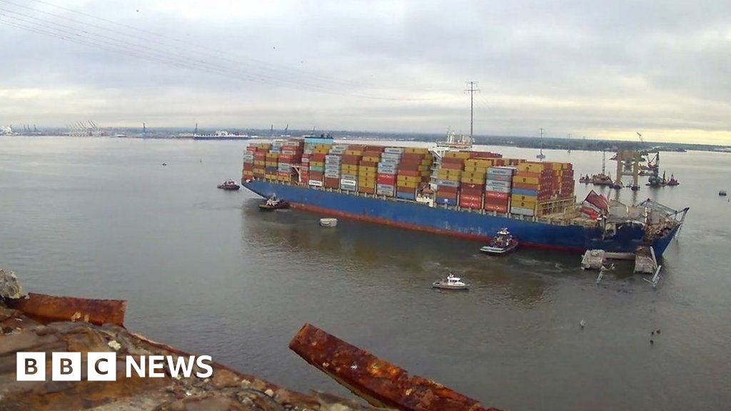 Timelapse videos capture Baltimore bridge wreckage removal - BBC News