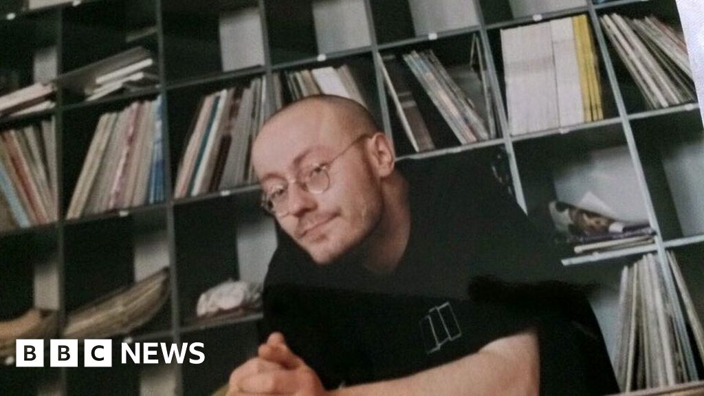 Rae Donaldson: Tributes paid to popular Manchester music shop boss ...