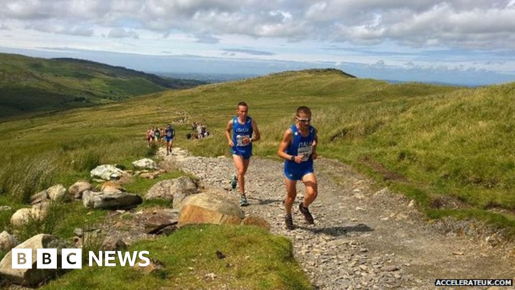Snowdon Race marks 40th anniversary on Saturday - BBC News