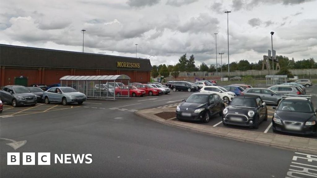 Woman, 79, seriously hurt in Oldham carjacking - BBC News