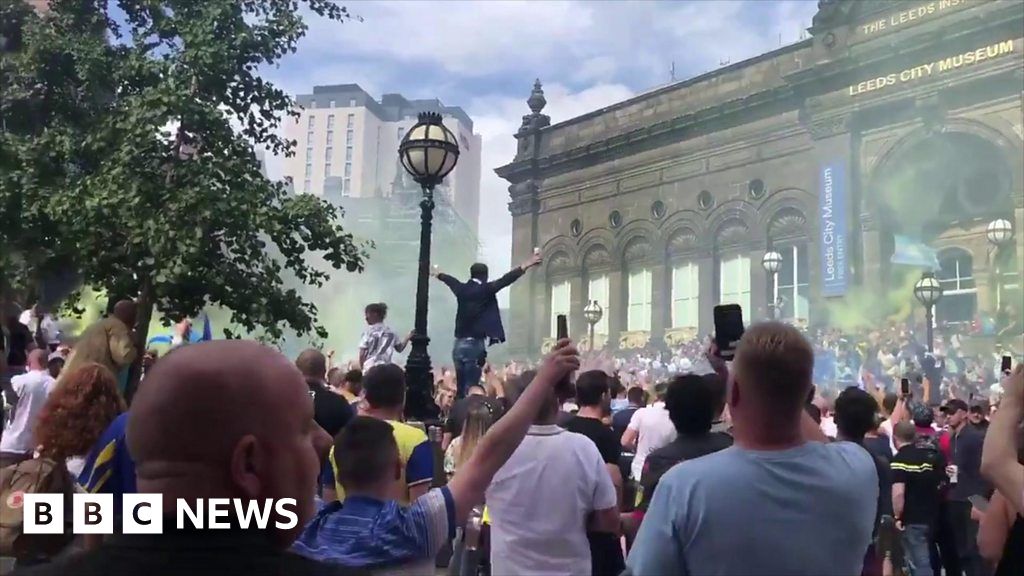 Leeds United promotion: Fans gather in Millennium Square to celebrate ...