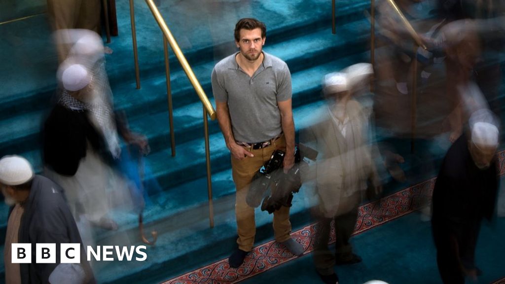 The filmmaker who spent eight months inside the UK's biggest mosque ...