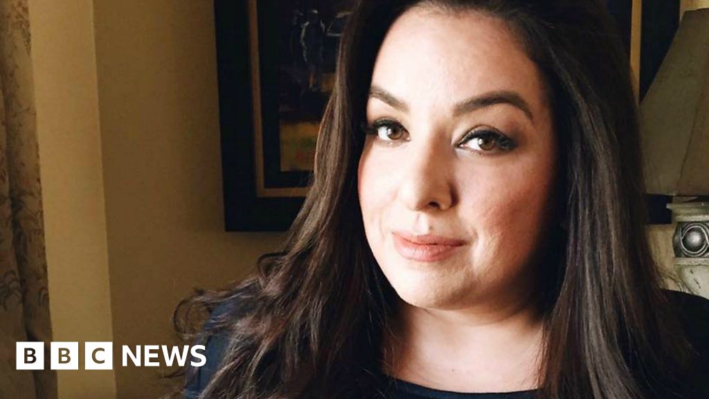 Muslim woman: 'Why I backed Donald Trump for president' - BBC News