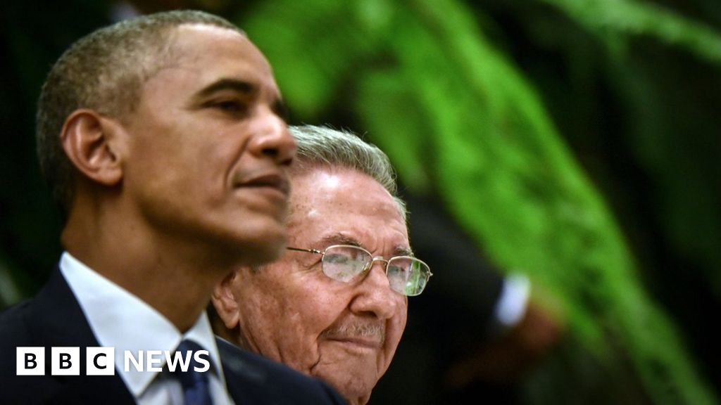 'A historic occasion' as Barack Obama visits Cuba - BBC News