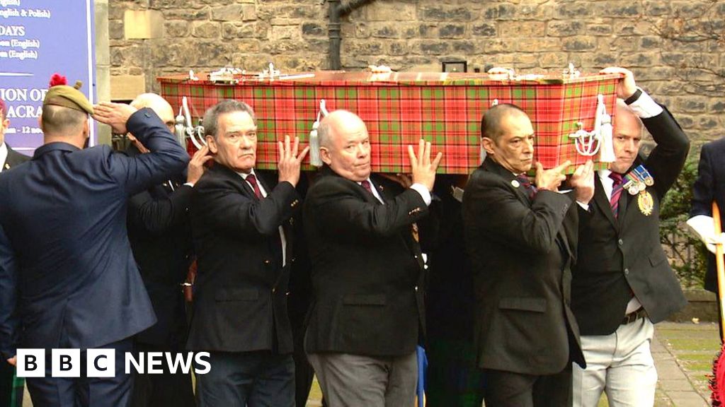 Tom Gilzean funeral: Tartan coffin for 99-year-old charity fundraiser ...