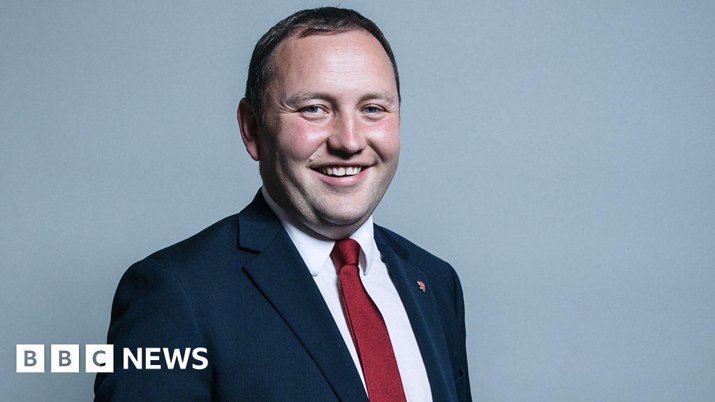 UK government put pressure on opposition not to vote, says Labour's Murray