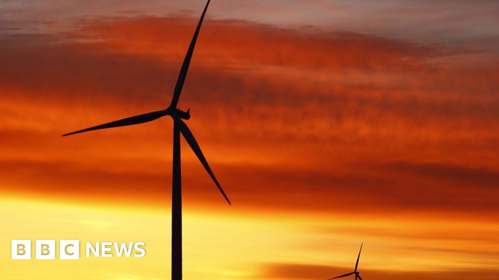 Solway wind farm of 'little' community benefit - BBC News