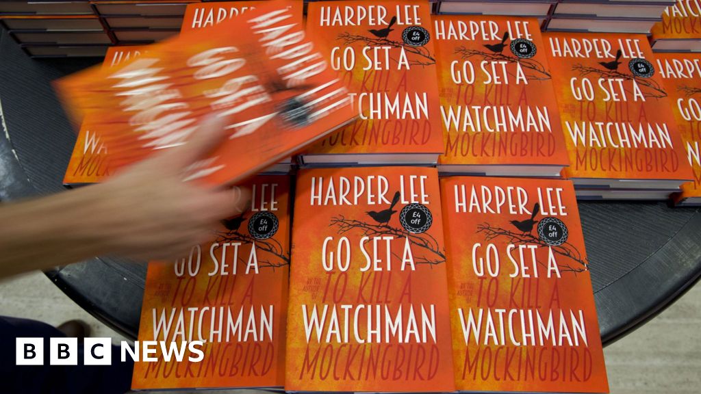 Watchman notches up 105,000 first-day sales - BBC News
