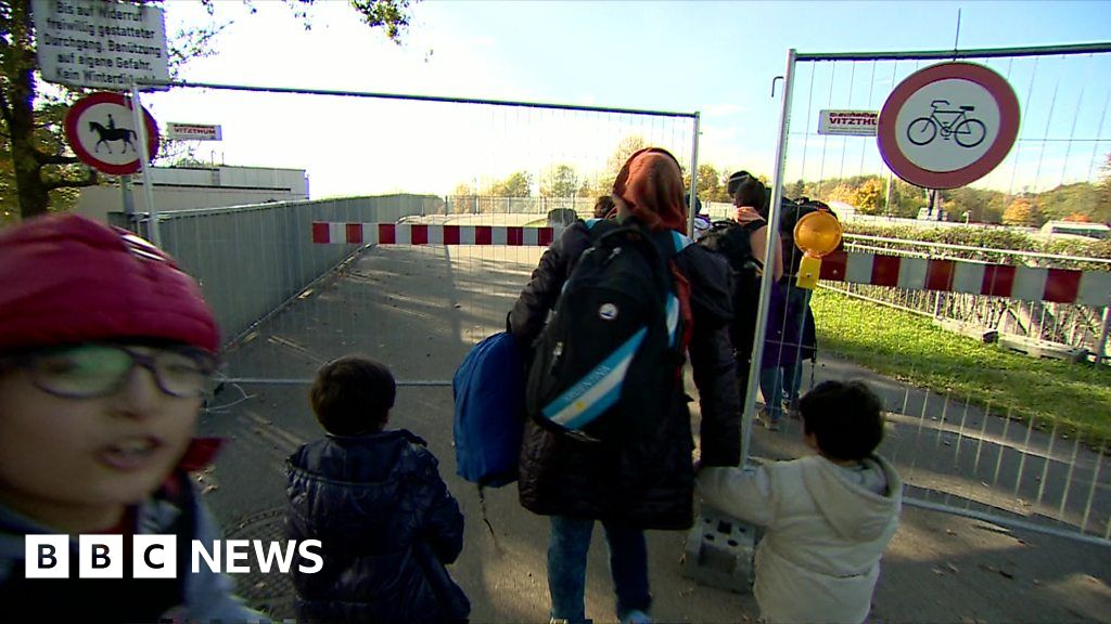 Meeting the migrants on Germany-Austria border - BBC News
