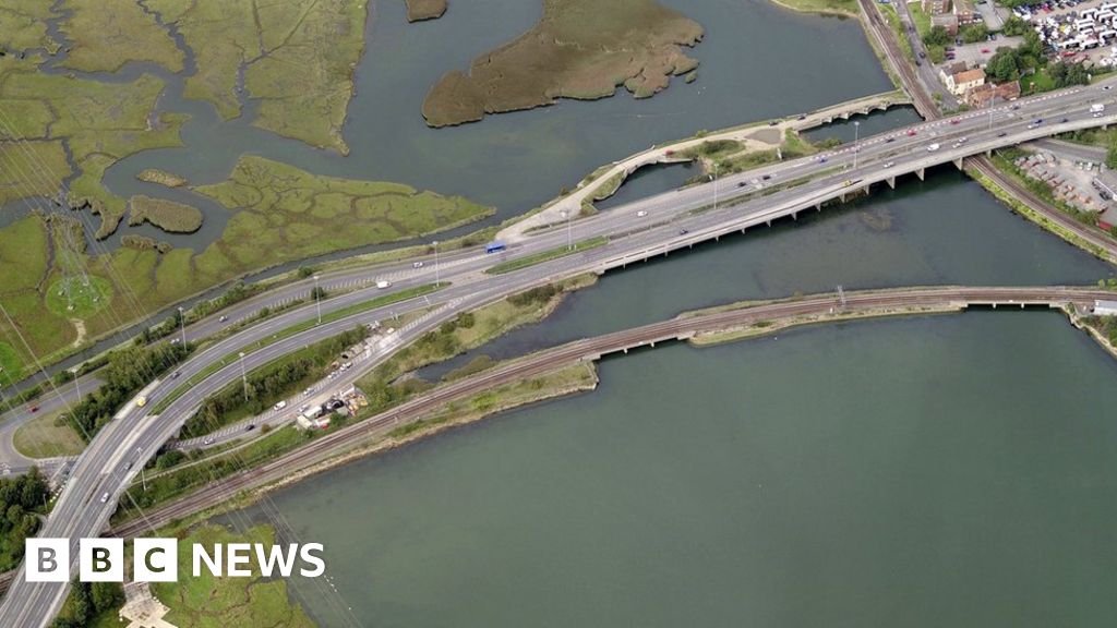 Redbridge Causeway bridges to undergo £15.8m upgrade - BBC News