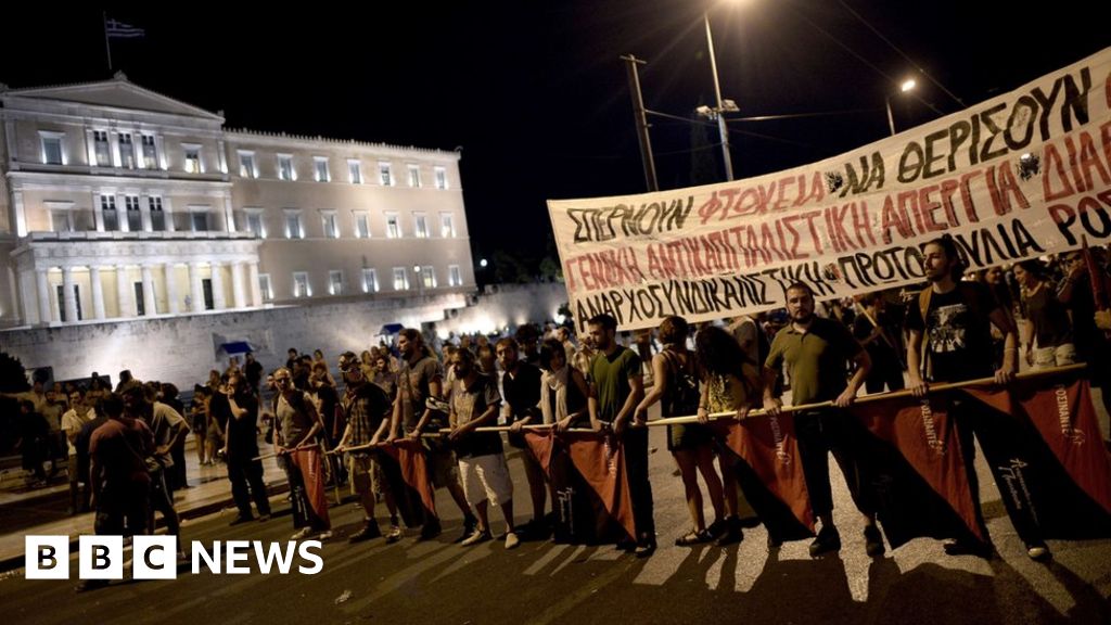 Greece crisis: MPs to vote on crucial reforms - BBC News