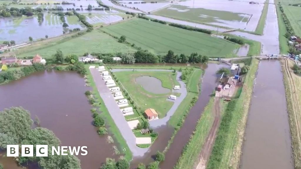 Wainfleet flooding: Environment Agency 'warned of risk'