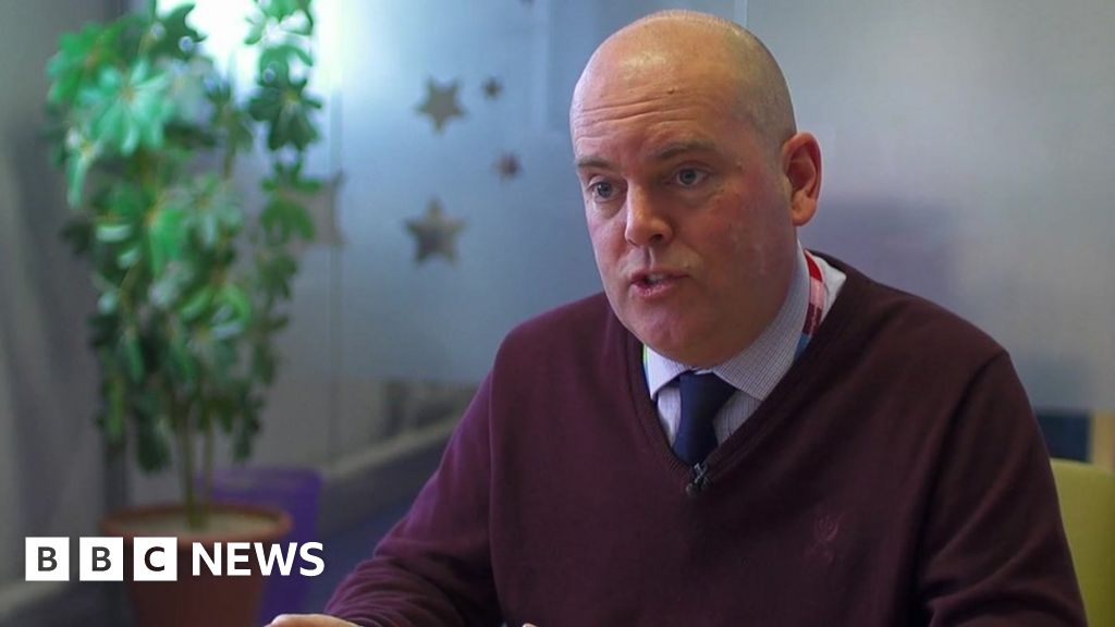 Assistant head 'threatened' in LGBT teaching row