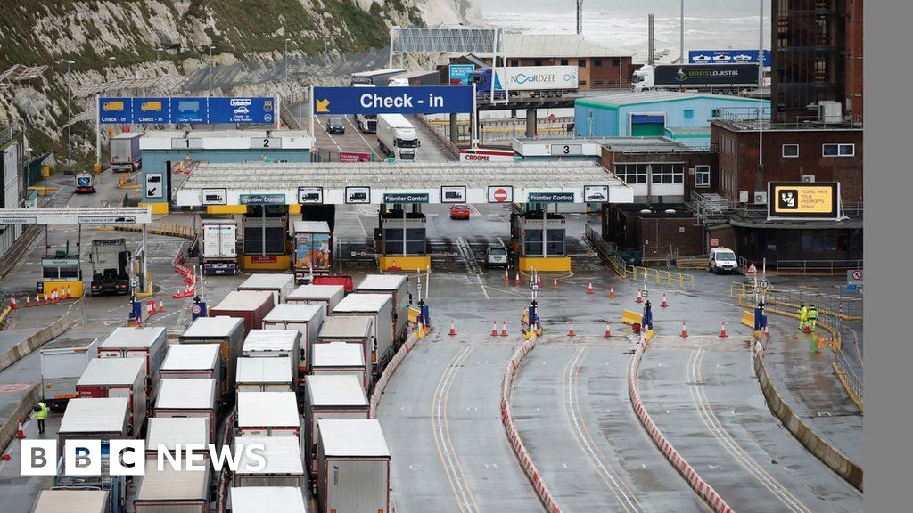 Kent lorry queue down to 60 vehicles after border closure - BBC News