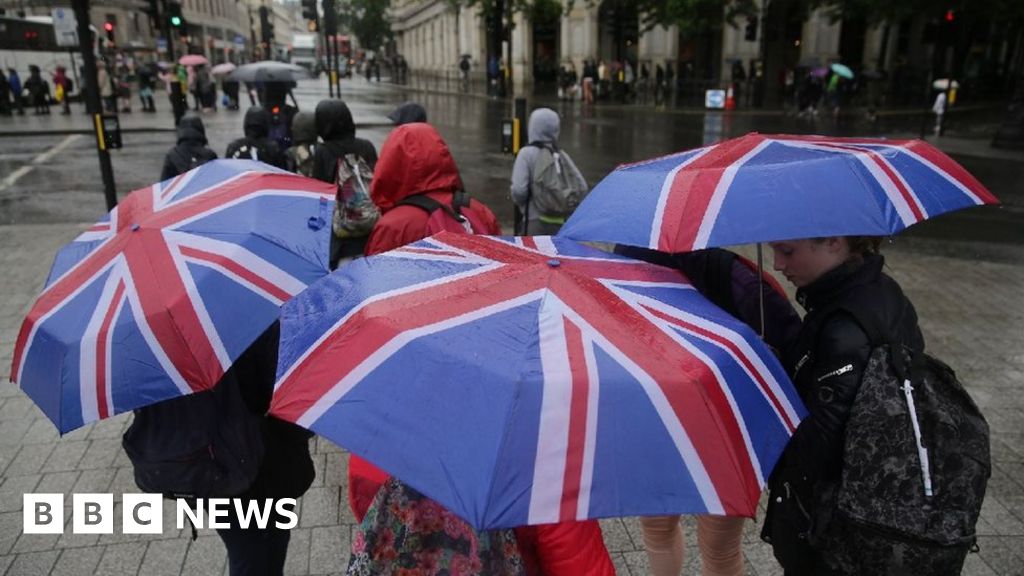 Brexit causes dramatic drop in UK economy, data suggests - BBC News