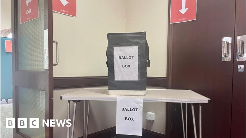 Jersey has lowest voter turnout of OECD countries - BBC News