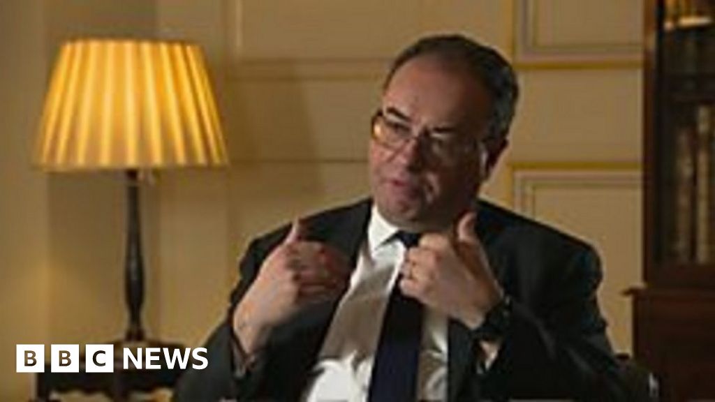 Don't ask for a big pay rise, warns Bank of England boss