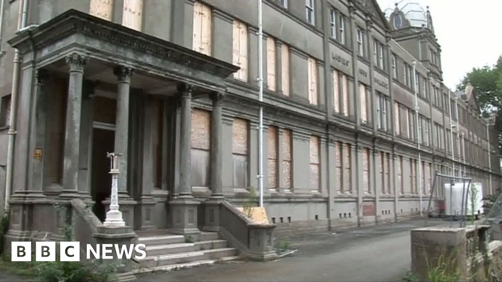 Jersey States sells £25m of public land since 2011 - BBC News